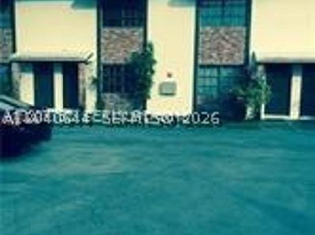 2 bedroom luxury Townhouse for rent in Coral Springs, Florida