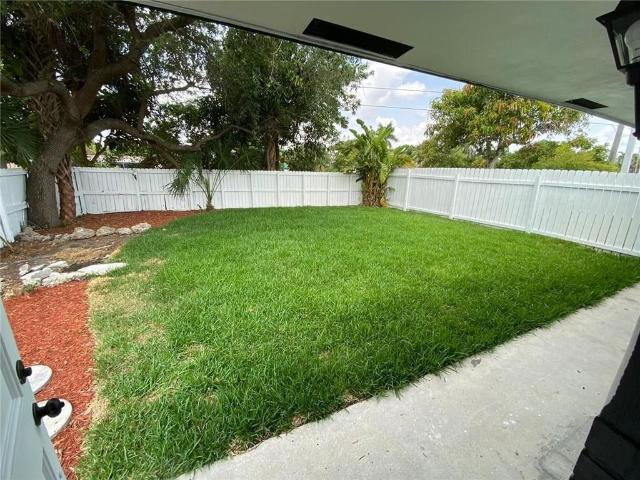 2 bedroom luxury Townhouse for rent in Dania Beach, Florida