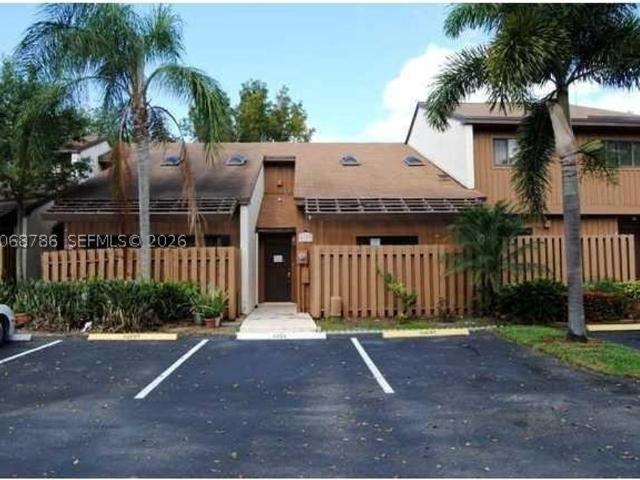 2 bedroom luxury Townhouse for rent in Davie, Florida