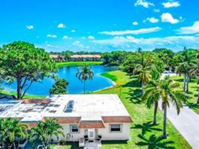 2 bedroom luxury Townhouse for rent in Deerfield Beach, United States