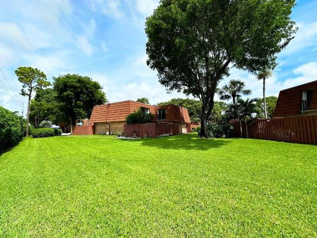 2 bedroom luxury Townhouse for rent in Delray Beach, Florida