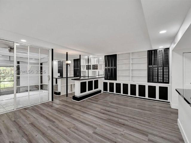 2 bedroom luxury Townhouse for rent in Hallandale, United States
