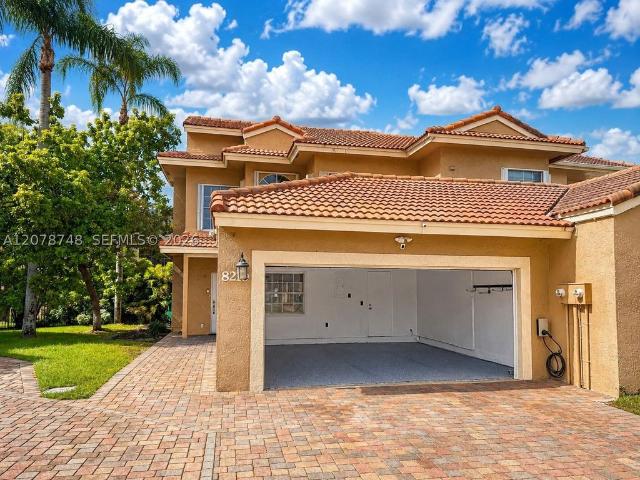 2 bedroom luxury Townhouse for rent in Hialeah, United States