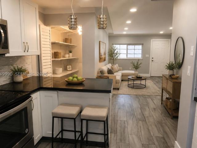 2 bedroom luxury Townhouse for rent in Hialeah, United States