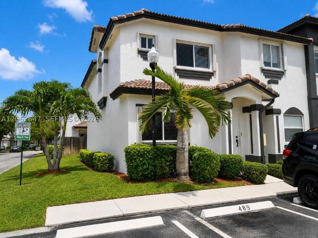 2 bedroom luxury Townhouse for rent in Homestead, Florida