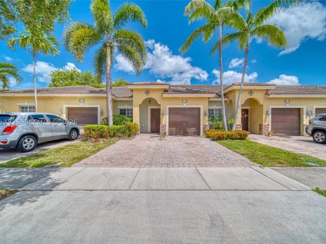 2 bedroom luxury Townhouse for rent in Homestead, United States