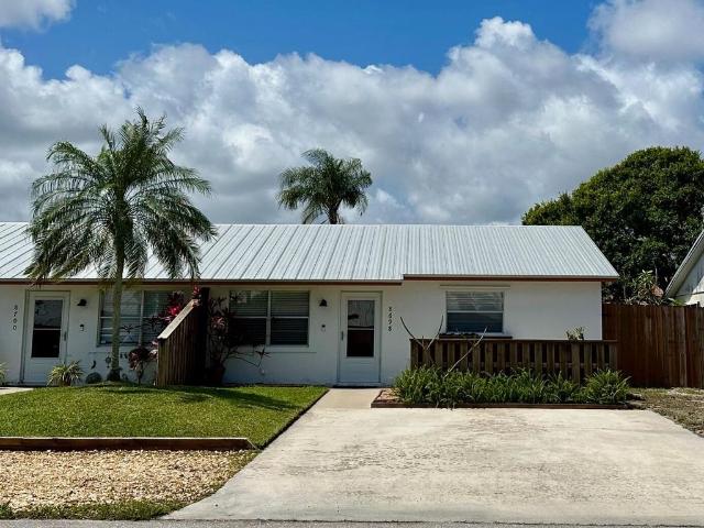 2 bedroom luxury Townhouse for rent in Hobe Sound, Florida