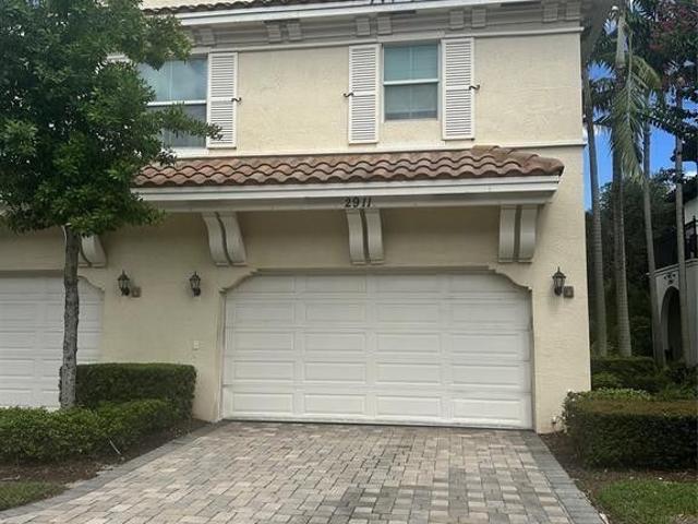 2 bedroom luxury Townhouse for rent in Hollywood, Florida