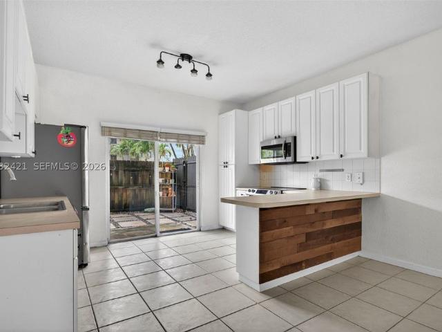 2 bedroom luxury Townhouse for rent in Hollywood, Florida