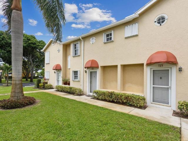 2 bedroom luxury Townhouse for rent in Hypoluxo, Florida
