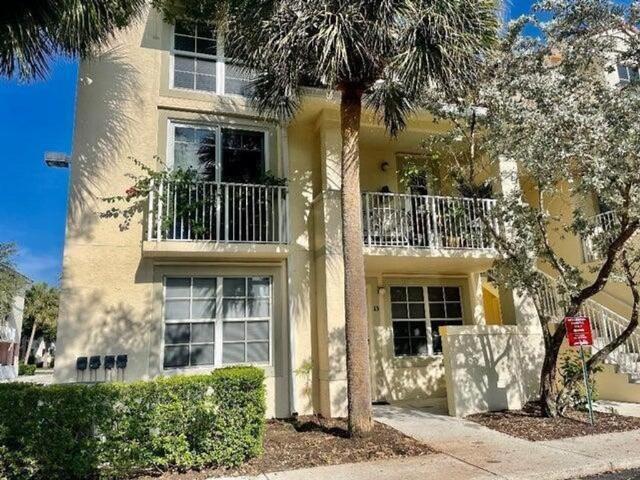 2 bedroom luxury Townhouse for rent in Jupiter, United States