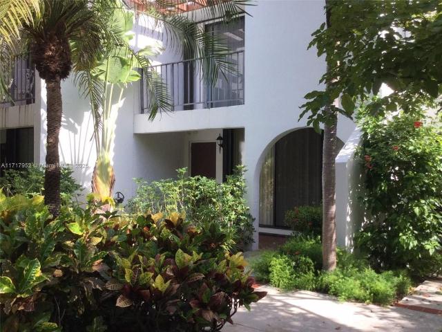 2 bedroom luxury Townhouse for rent in Key Biscayne, Florida