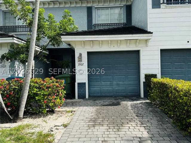2 bedroom luxury Townhouse for rent in Lauderhill, Florida