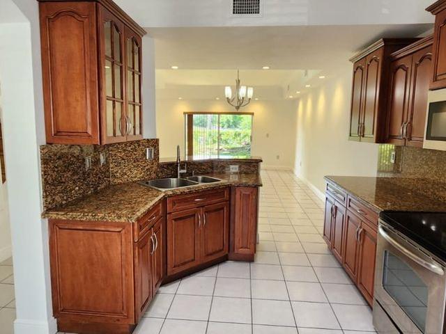 2 bedroom luxury Townhouse for rent in Miami Terrace Mobile Home, United States