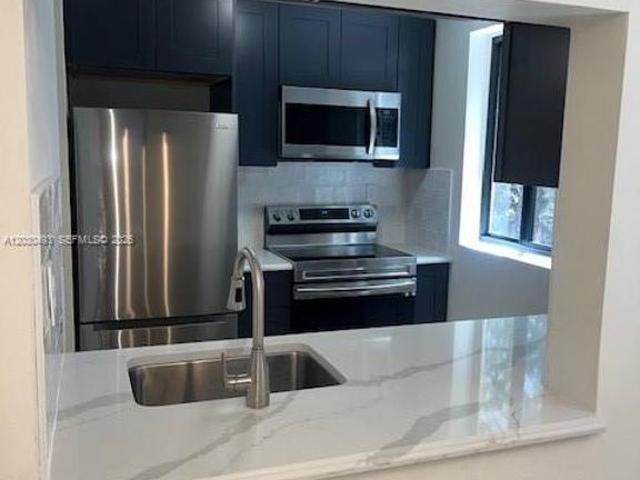 2 bedroom luxury Townhouse for rent in Miami, Florida