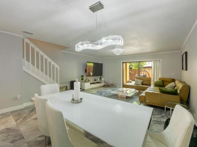 2 bedroom luxury Townhouse for rent in Miami, Florida