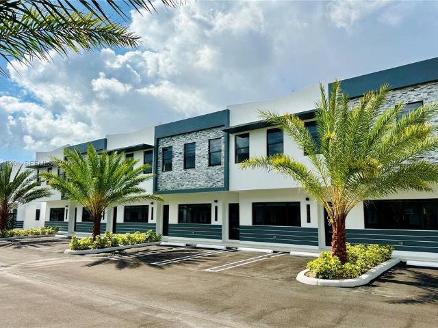 2 bedroom luxury Townhouse for rent in Miami Gardens, Florida