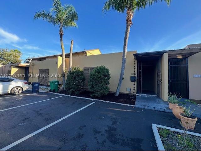 2 bedroom luxury Townhouse for rent in Miami Lakes, United States