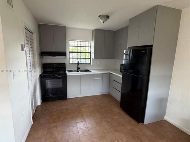 2 bedroom luxury Townhouse for rent in Miami Shores, United States
