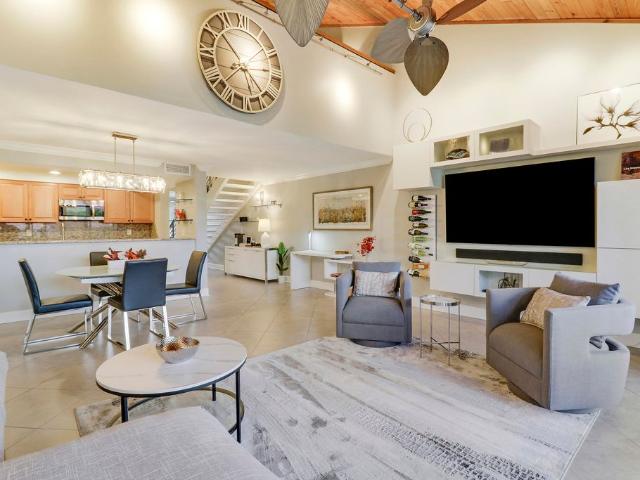 2 bedroom luxury Townhouse for rent in Palm Beach Gardens, Florida