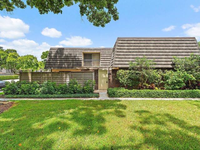 2 bedroom luxury Townhouse for rent in Palm Beach Gardens, Florida