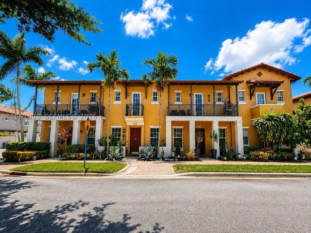 2 bedroom luxury Townhouse for rent in Pembroke Pines, United States