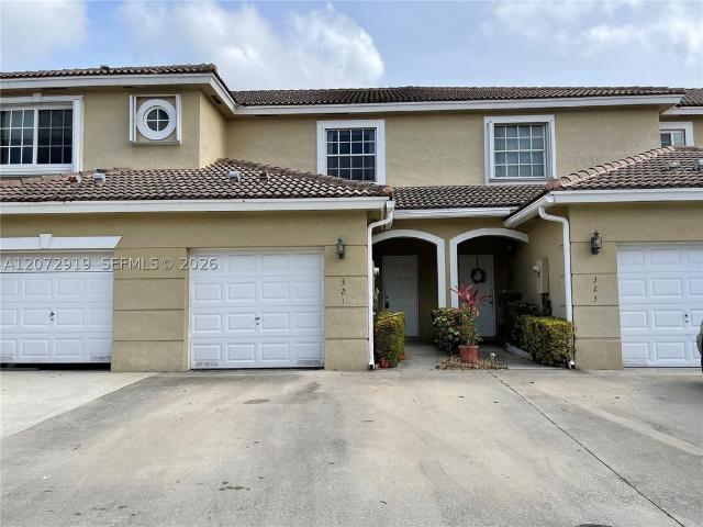 2 bedroom luxury Townhouse for rent in Pembroke Pines, United States