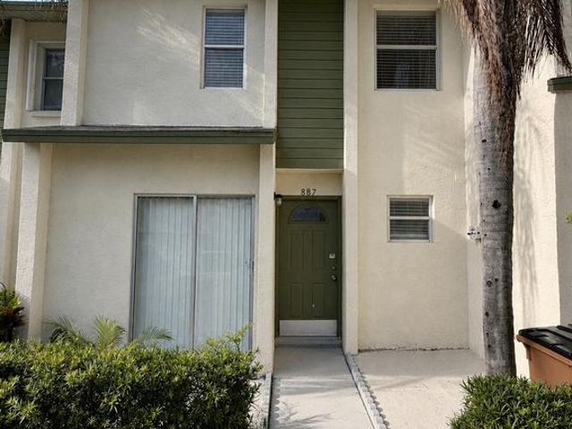 2 bedroom luxury Townhouse for rent in Pompano Beach, Florida