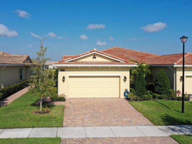 2 bedroom luxury Townhouse for rent in Port Saint Lucie, Florida