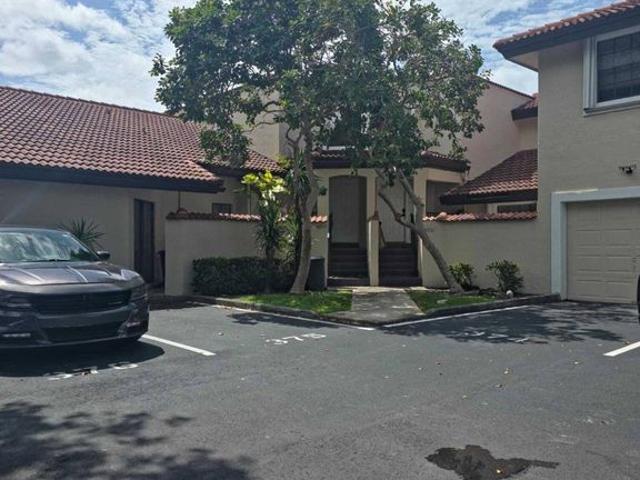2 bedroom luxury Townhouse for rent in Plantation, Florida
