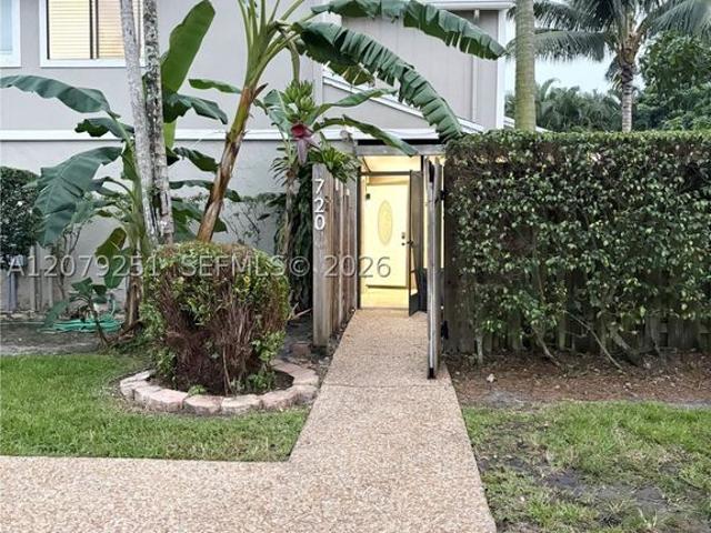 2 bedroom luxury Townhouse for rent in Plantation, United States