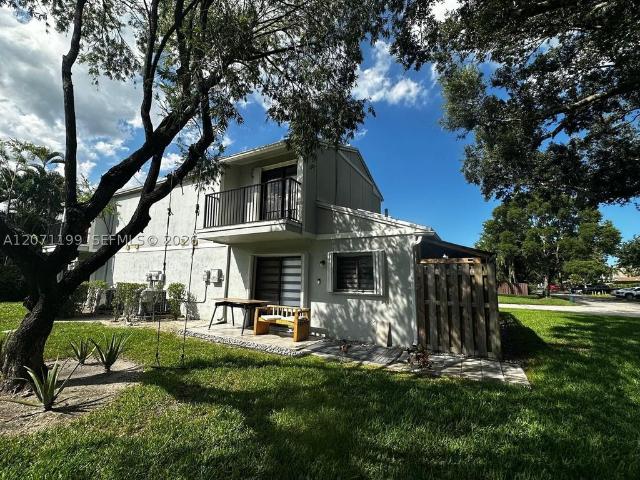 2 bedroom luxury Townhouse for rent in Plantation, United States