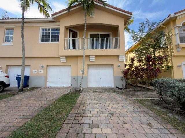2 bedroom luxury Townhouse for rent in Riviera Beach, United States