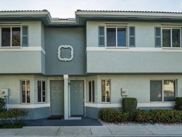 2 bedroom luxury Townhouse for rent in Riviera Beach, United States