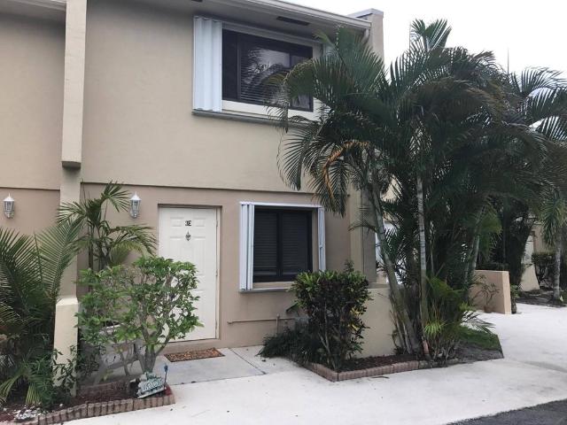 2 bedroom luxury Townhouse for rent in Royal Palm Beach, Florida