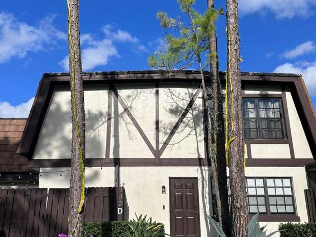 2 bedroom luxury Townhouse for rent in Royal Palm Beach, United States