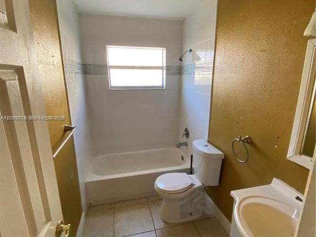 2 bedroom luxury Villa for rent in Margate Estates, Florida