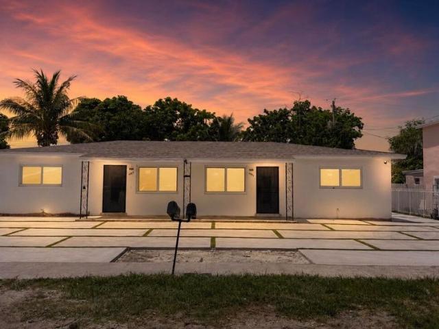 2 bedroom luxury Villa for rent in North Miami, United States