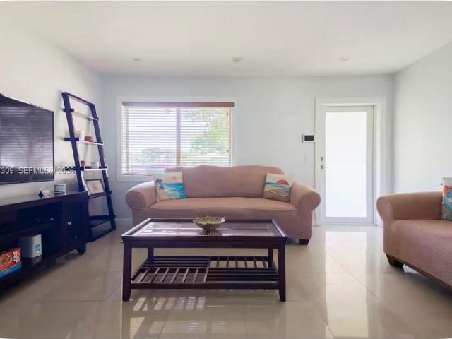 2 bedroom luxury Villa for rent in North Miami, United States