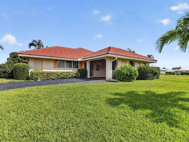 2 bedroom luxury Villa for rent in Atlantis, Florida