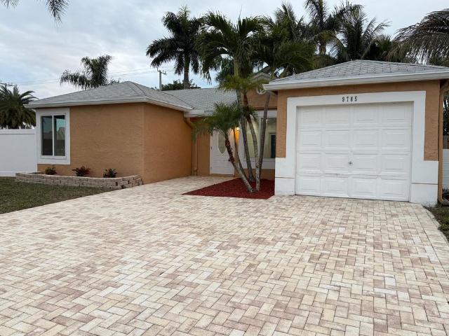 2 bedroom luxury Villa for rent in Boca Raton, Florida