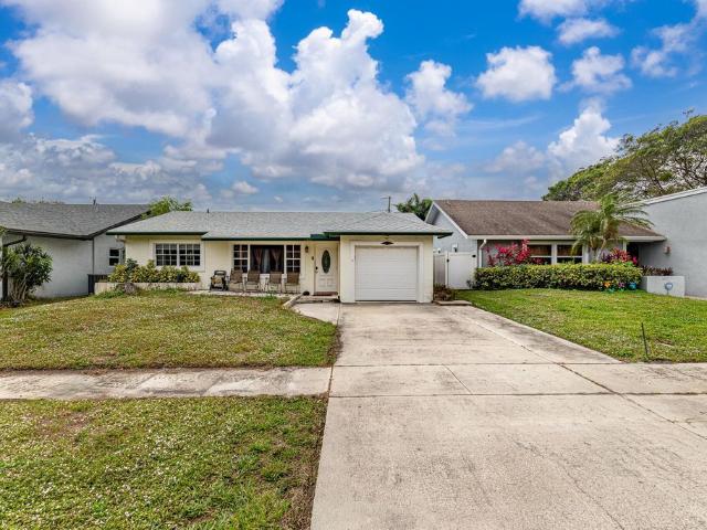 2 bedroom luxury Villa for rent in Boca Raton, United States