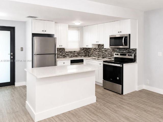 2 bedroom luxury Villa for rent in Dania Beach, Florida