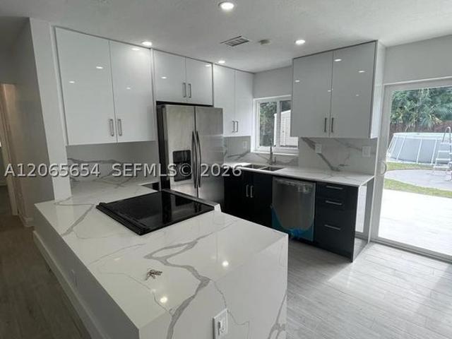 2 bedroom luxury Villa for rent in Hallandale, Florida