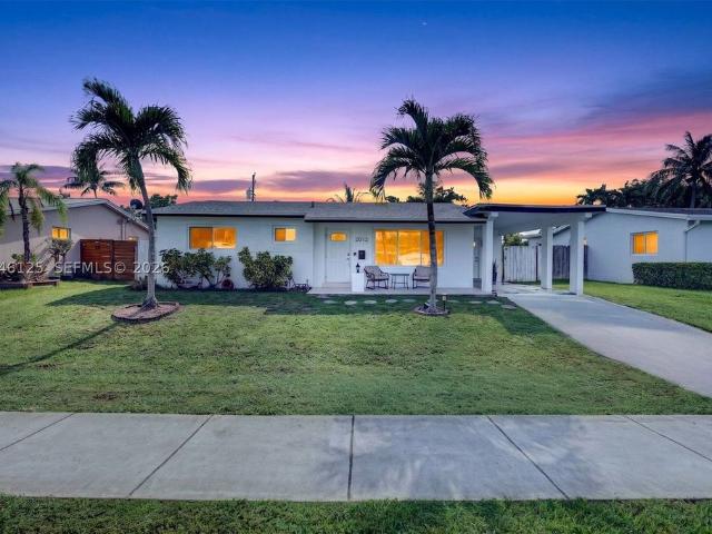 2 bedroom luxury Villa for rent in Hollywood, United States