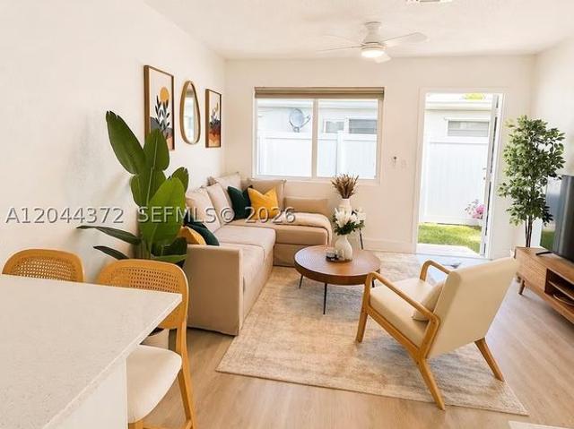 2 bedroom luxury Villa for rent in Hollywood, Florida