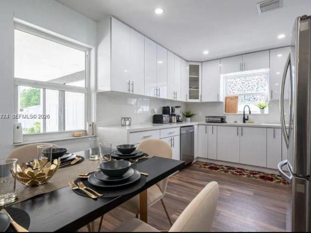2 bedroom luxury Villa for rent in Hollywood, Florida