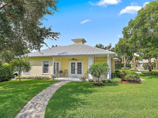 2 bedroom luxury Villa for rent in Jupiter, Florida