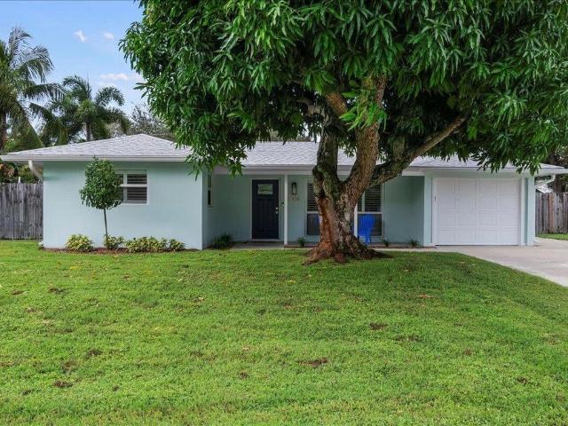 2 bedroom luxury Villa for rent in Jupiter, Florida