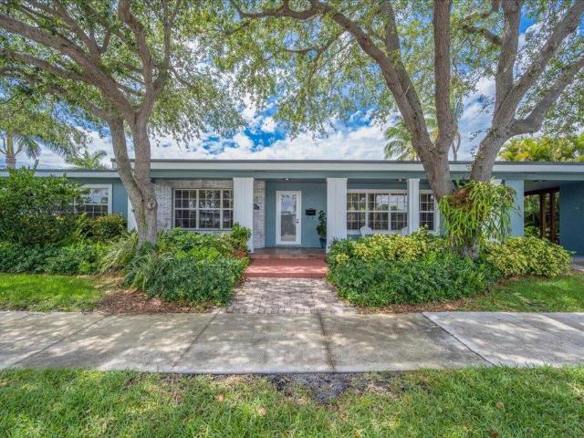 2 bedroom luxury Villa for rent in Lake Worth, Florida